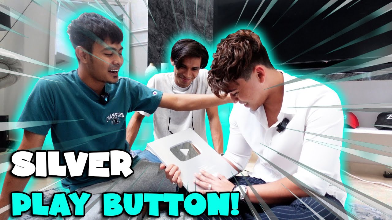 UNBOXING SILVER PLAY BUTTON !! - YouTube