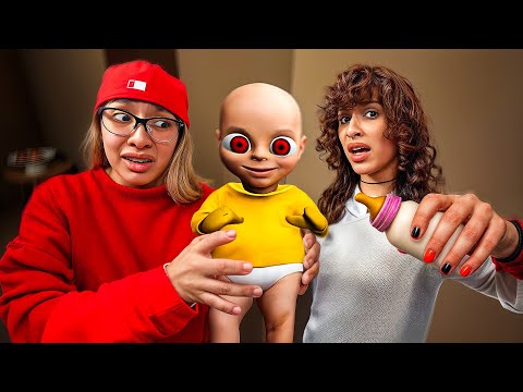 SOMOS MADRES de un BEBÉ MALVADO 😰 | Baby In Yellow