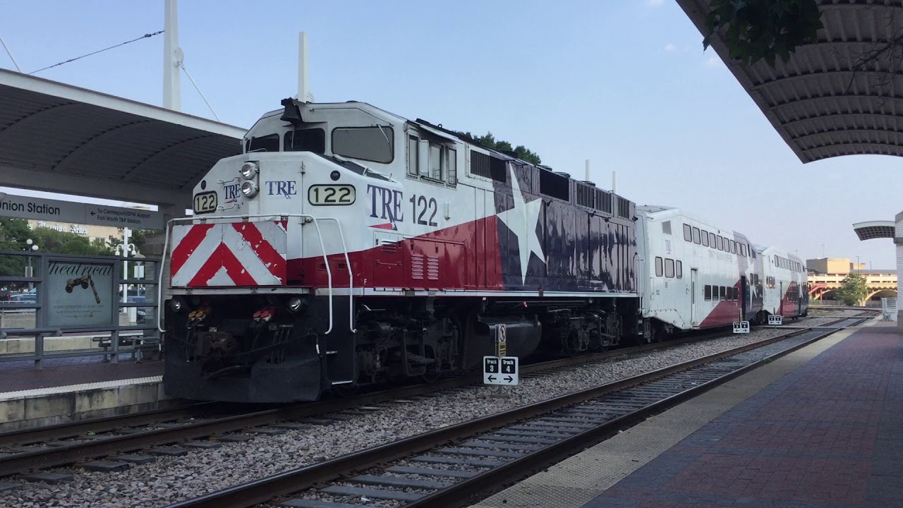 TRE F59PH #122 Idles in Dallas Union Station - YouTube