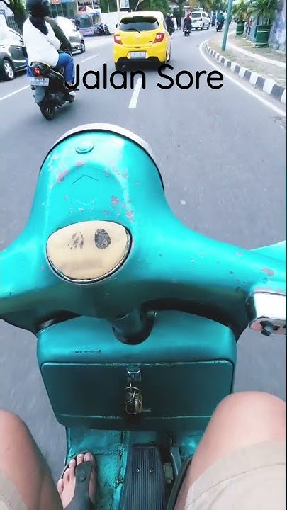 Jalan sore naik vespa - YouTube