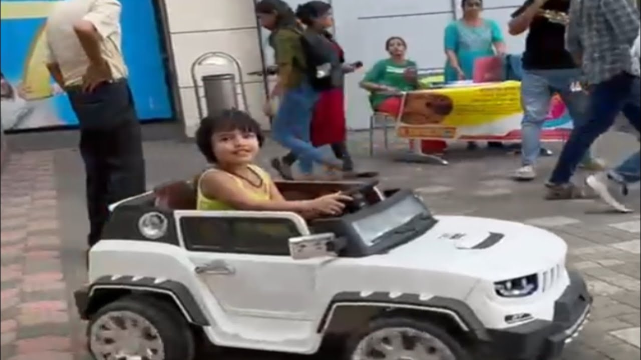 aaj mall ke andar car chalaya🚗 ||shopping vlog/#lipi & krisha vlog ...