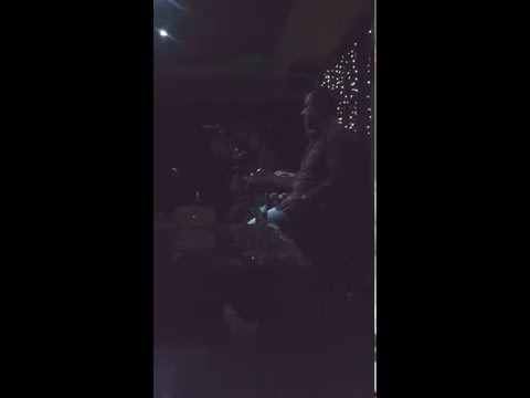 Ben yoruldum hayat sen gelme üstüme