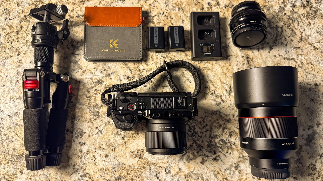 Essential Everyday Camera Gear Carry in 2025! What's in my Camera Bag ...