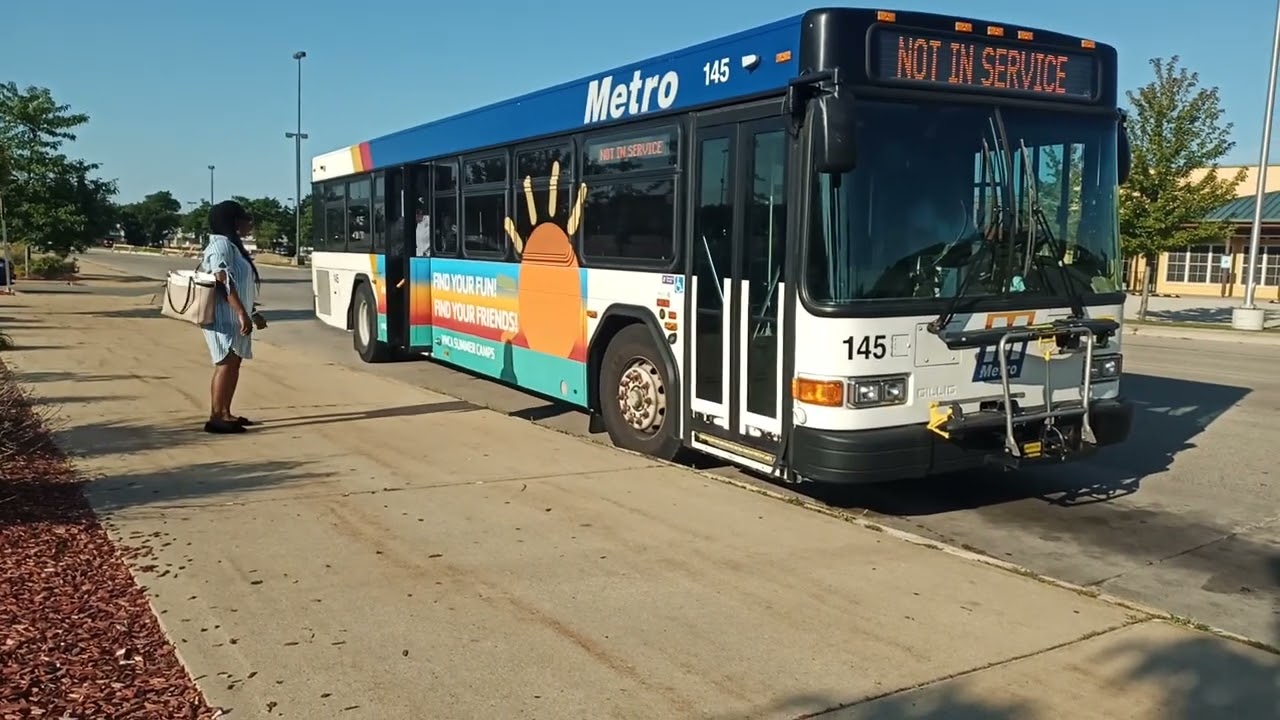 Madison Metro Transit 2017 Gillig Low Floor 40' 145 "Not In Service ...