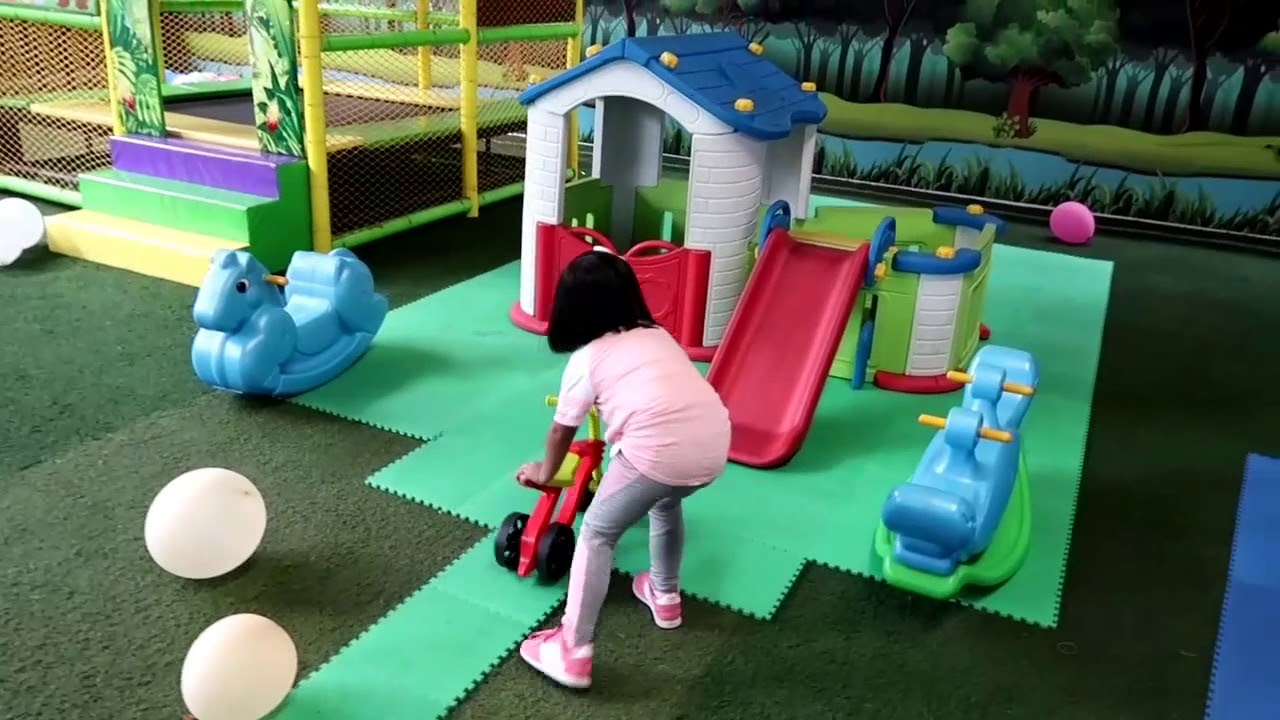 Ayana Vlog - Playing ground JAGS Kitchen Jagakarsa | Fun Playground for ...