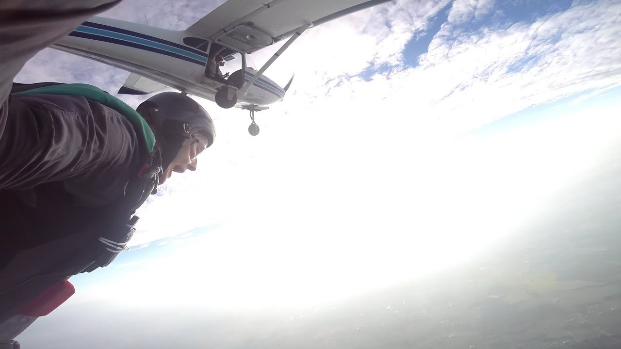 Female Skydiver • AFF Training and First Jump - YouTube