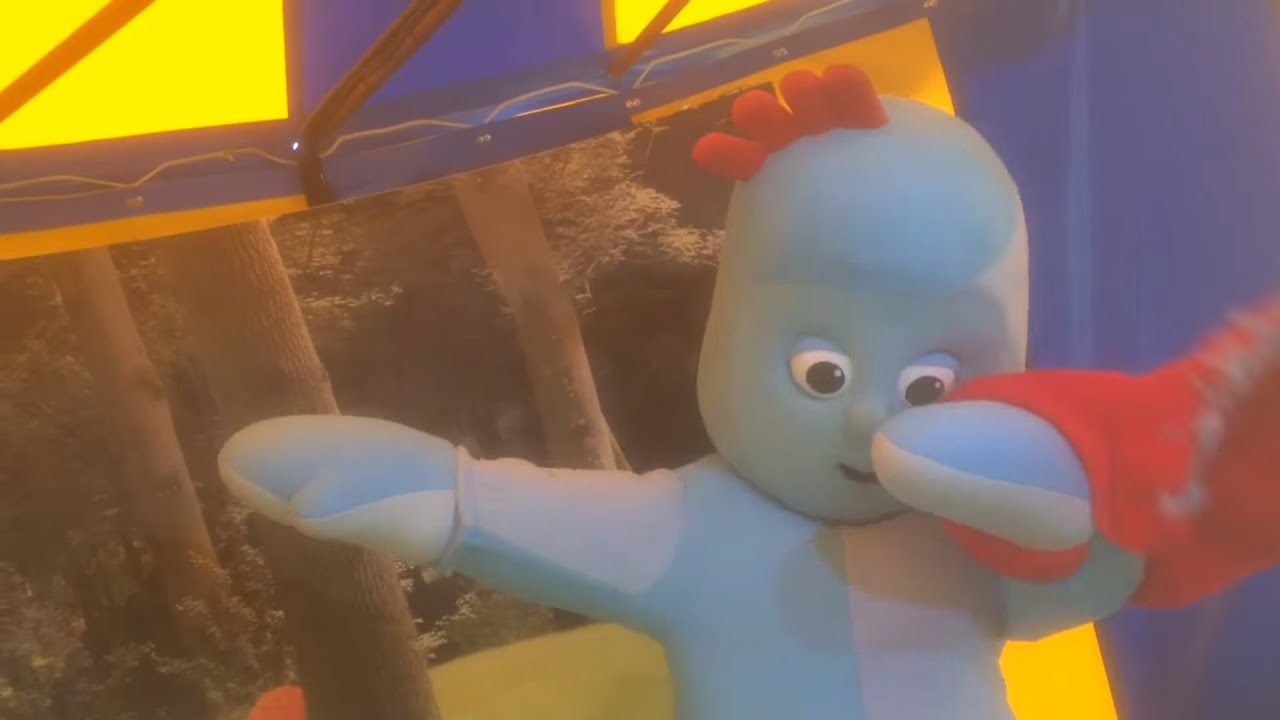 IGGLE PIGGLE DABS @ALTON TOWERS!!! - YouTube