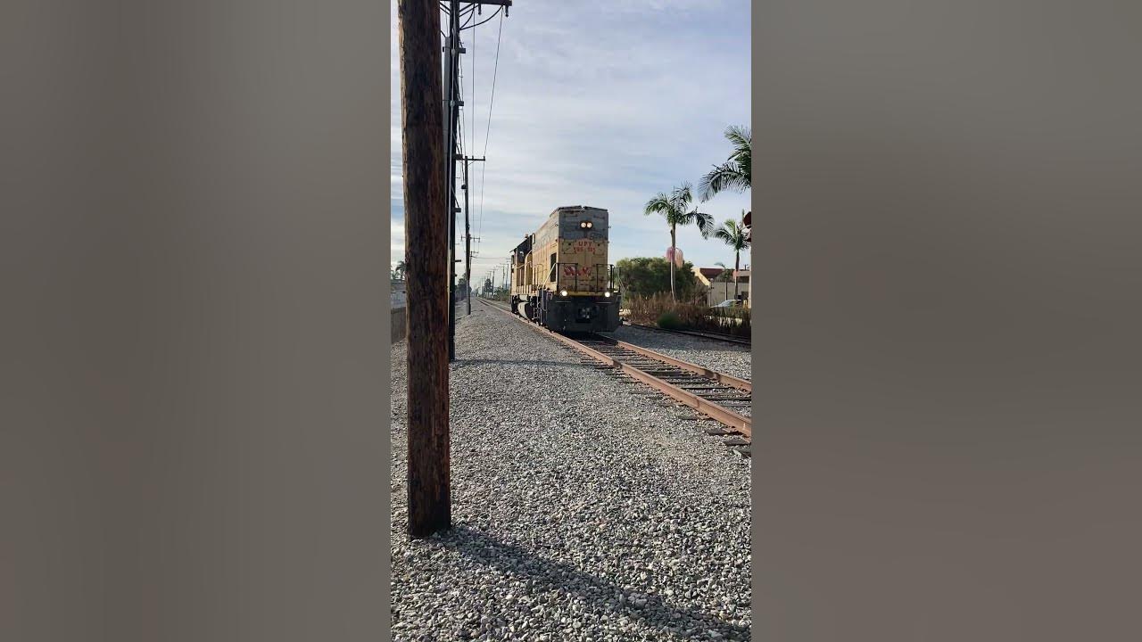 LOA39R: UPY 595 running long hood forward solo! 11/26/24 - YouTube