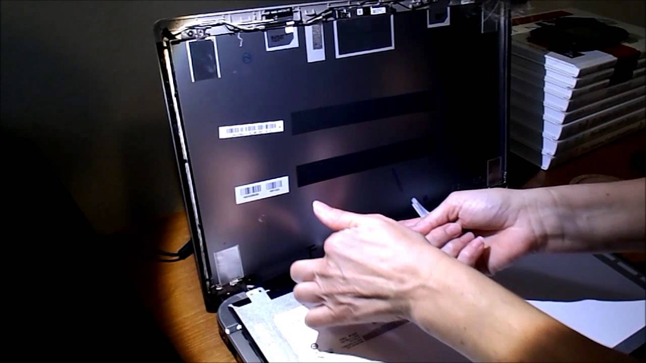 Laptop screen replacement/How to replace laptop screen Toshiba ...