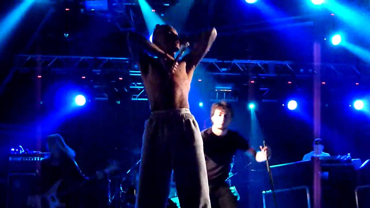 Tricky: Bristol To London @ Caldas de Reis 16/07/2010 5/6 - YouTube