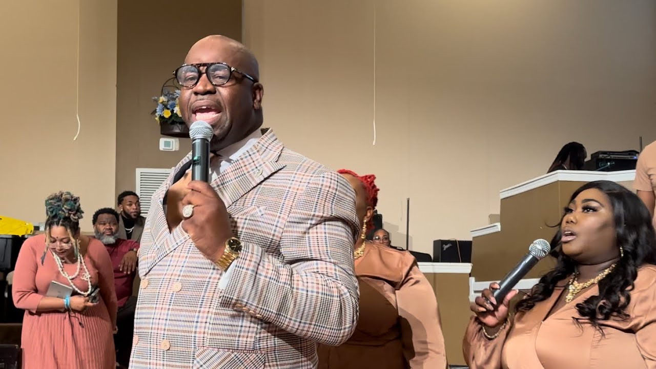 PASTOR MONTE MADDOX & HIGHLY FAVORED | HELP - YouTube