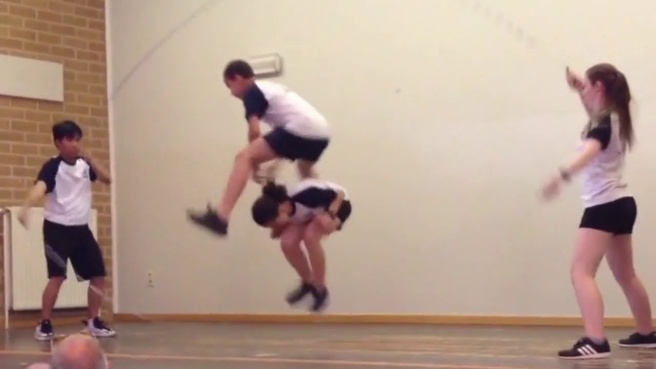 Start to skip @ Rope Skipping club Fungy Skip @ Vilvoorde. - YouTube