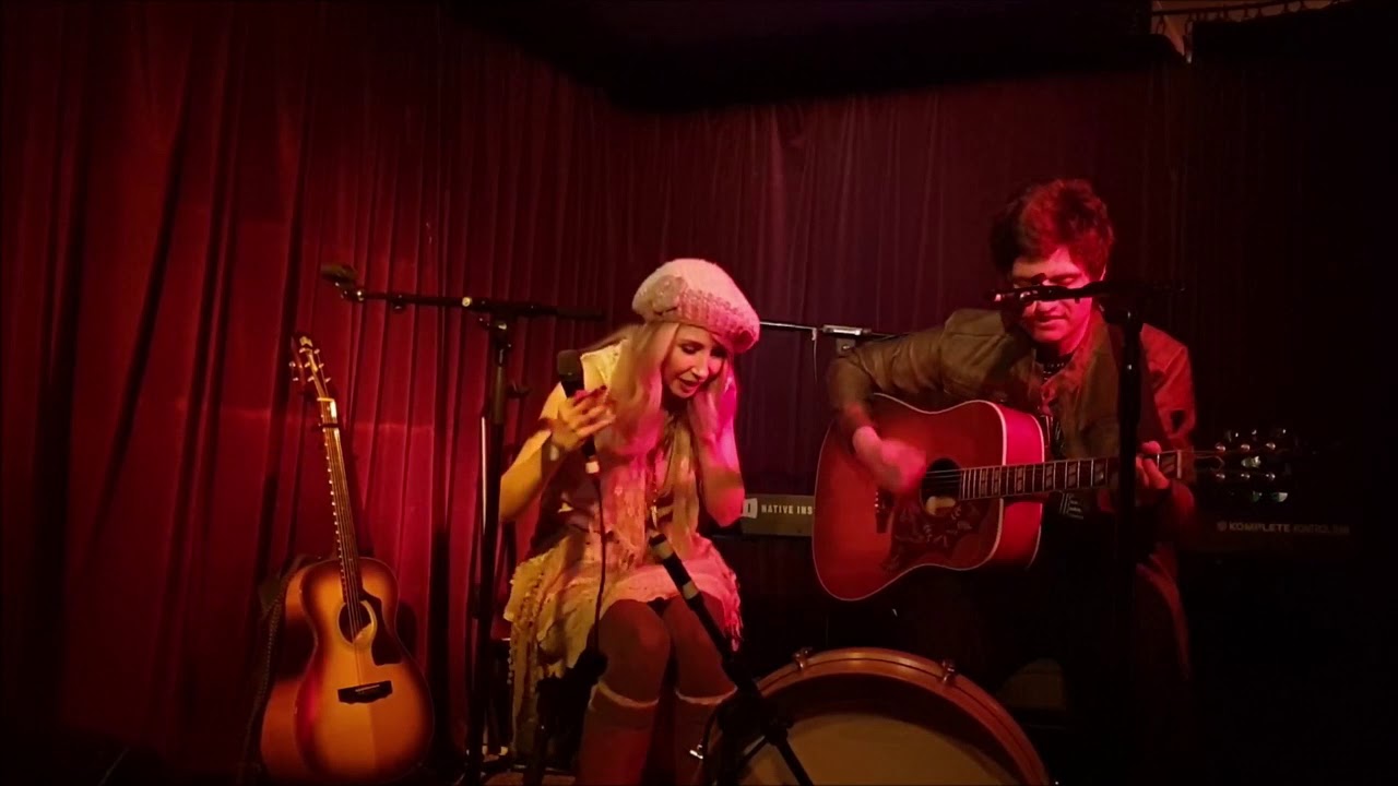 Emma King - Rollin' In @ The Green Note, Camden, London 07/01/20 - YouTube