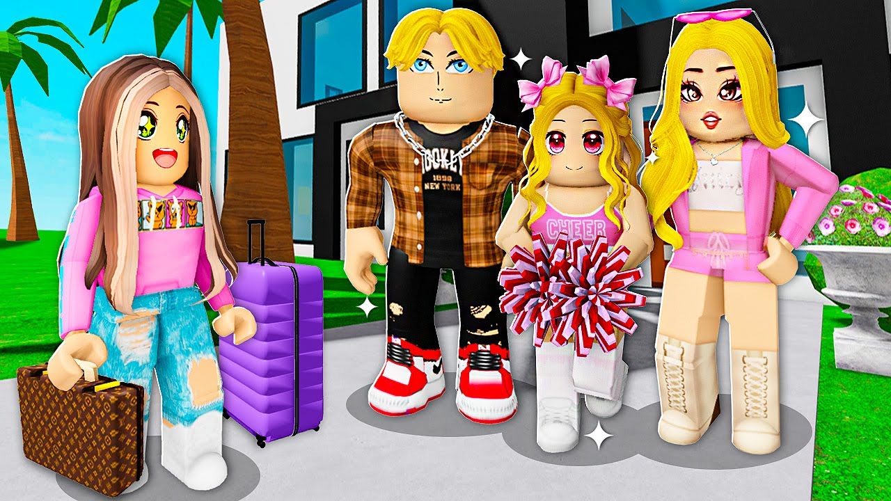 Adopted By The POPULAR Family! (Roblox) - YouTube