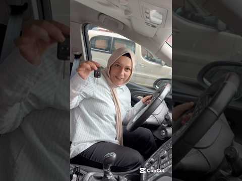 Araba sürecektim araba sürmeyi bilmiyorum araba sürmeyi bana göstermedi #shotrs #shortvideo #araba