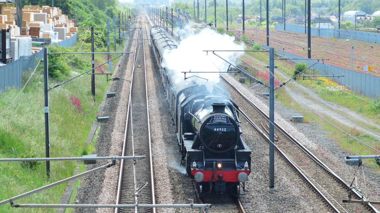 44932 (98532) LMS Stanier Class 5-4-6-0 at Tyne yard on the 'Tynesider ...