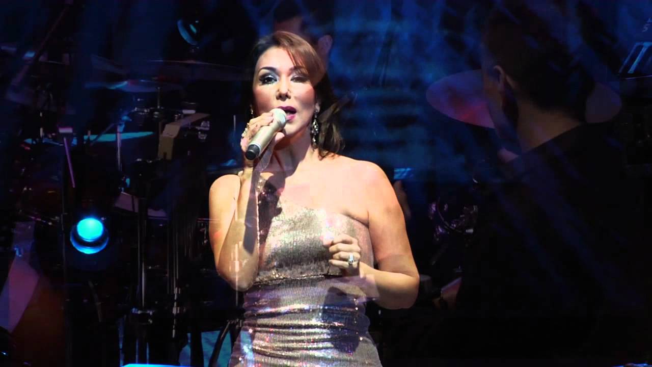 ALEJANDRA GARZA EN CONCIERTO ¨ASEGURAME¨ - YouTube