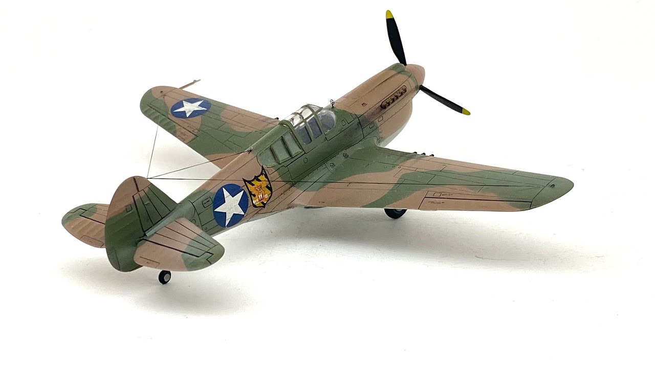 Curtiss P-40 model 1/72 - YouTube