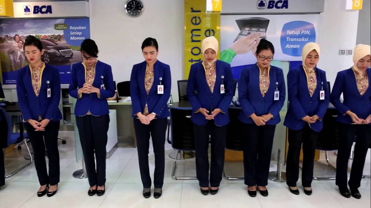 Duty Officer & Greating BCA KCU Bekasi - YouTube