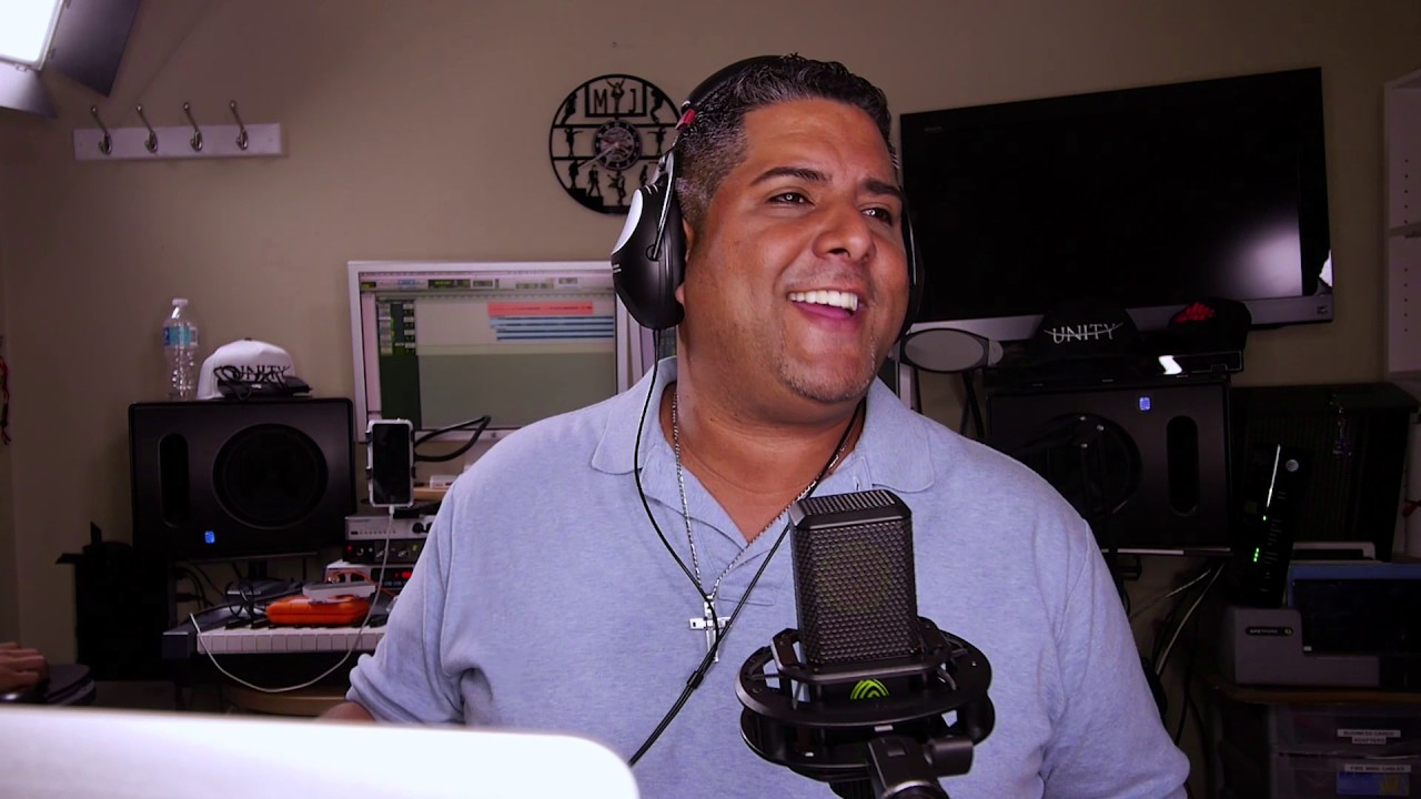 Kevin Ceballo! Cantando su nuevo sencillo “El Milagro” - YouTube