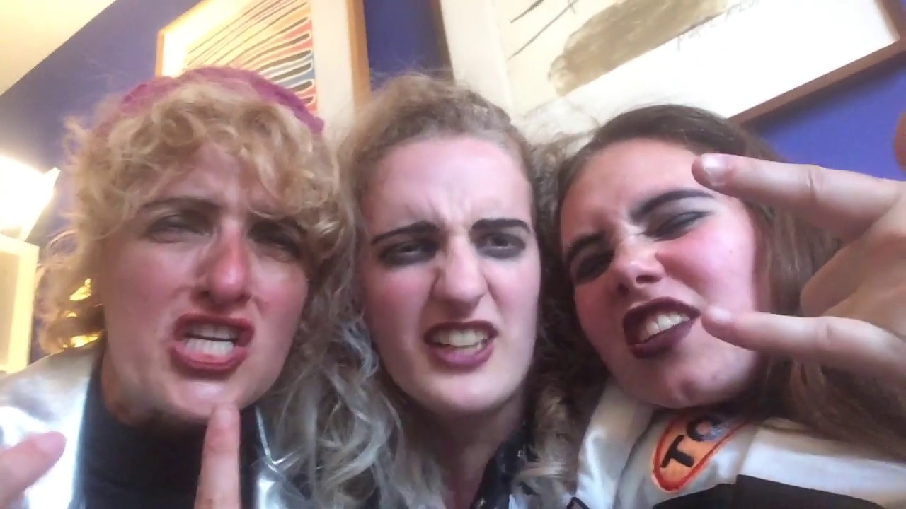 Heavy metal knitting contest 2019 - YouTube