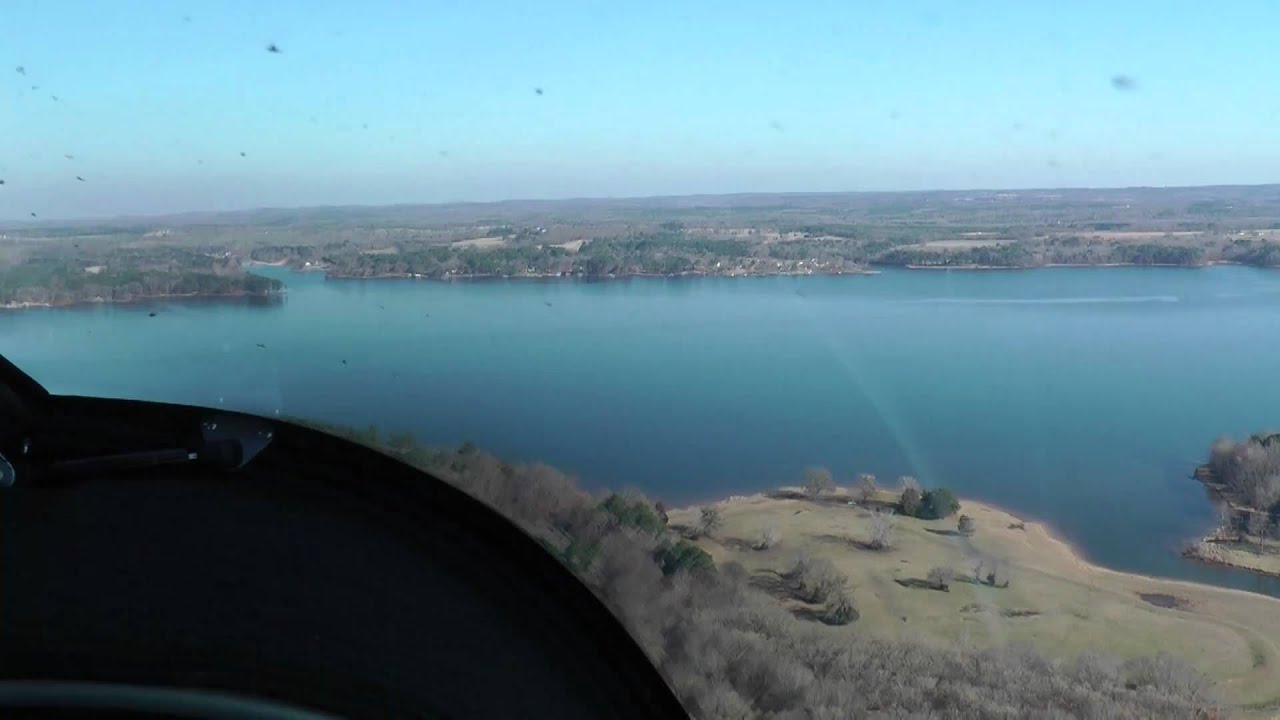 Aero Estates - Jet Fox takeoff on 09 with Glenn - YouTube