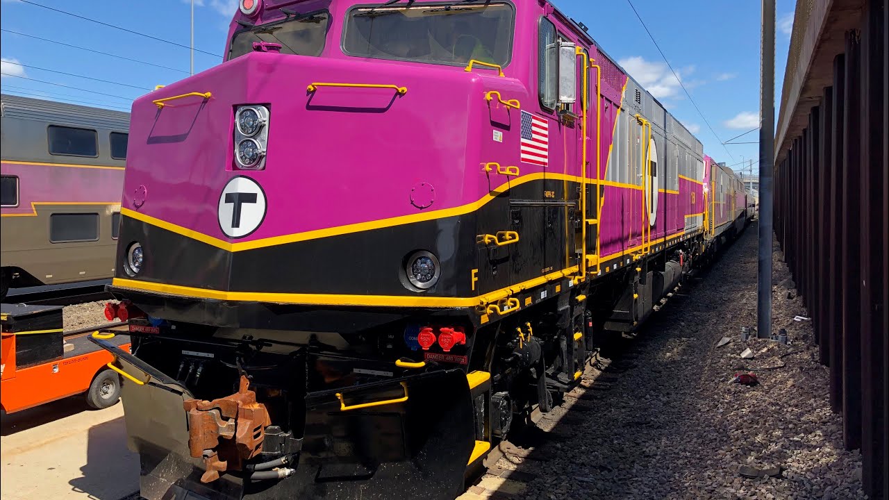MBTA/Amtrak Inbound & Outbound trains - YouTube