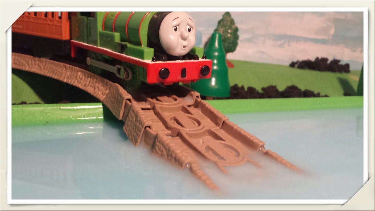 TrackMaster Accidents: Percy - YouTube