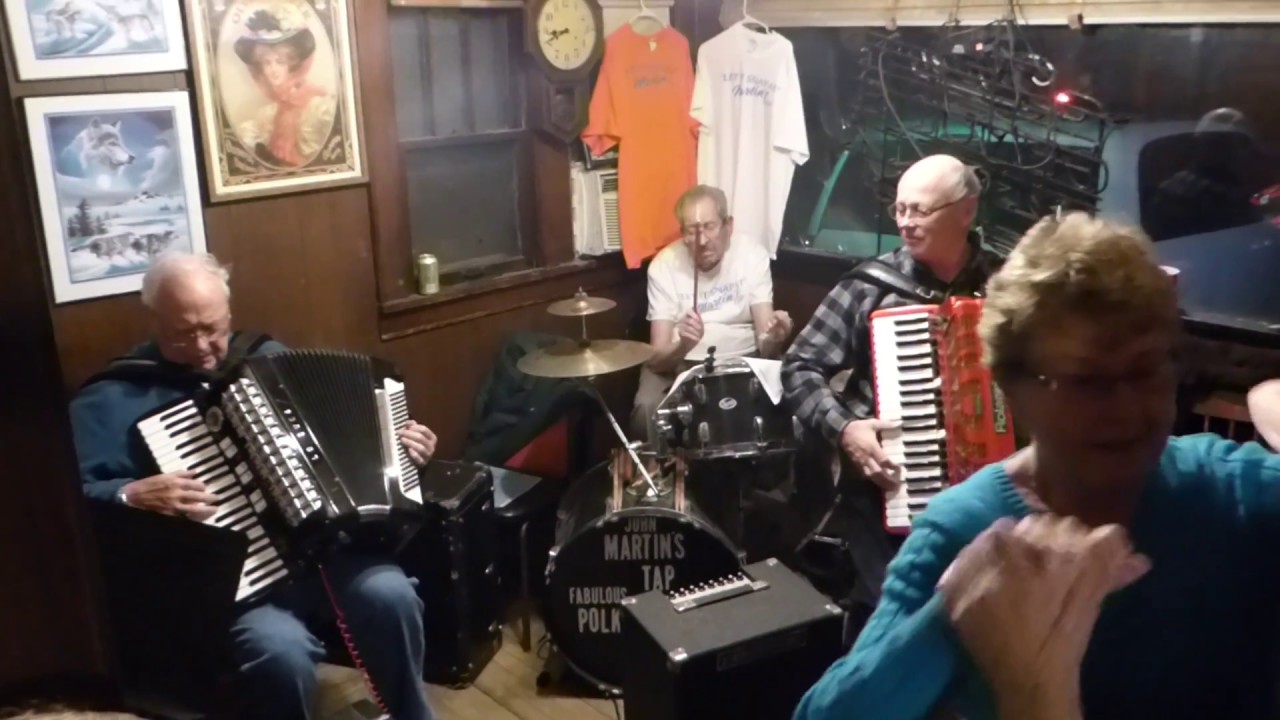 Blue Spanish Eyes - John Dudzik / Gary Frank at John Martin's Tap - YouTube