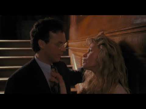 Batman (1989) Scene: Bruce and Vicki kiss