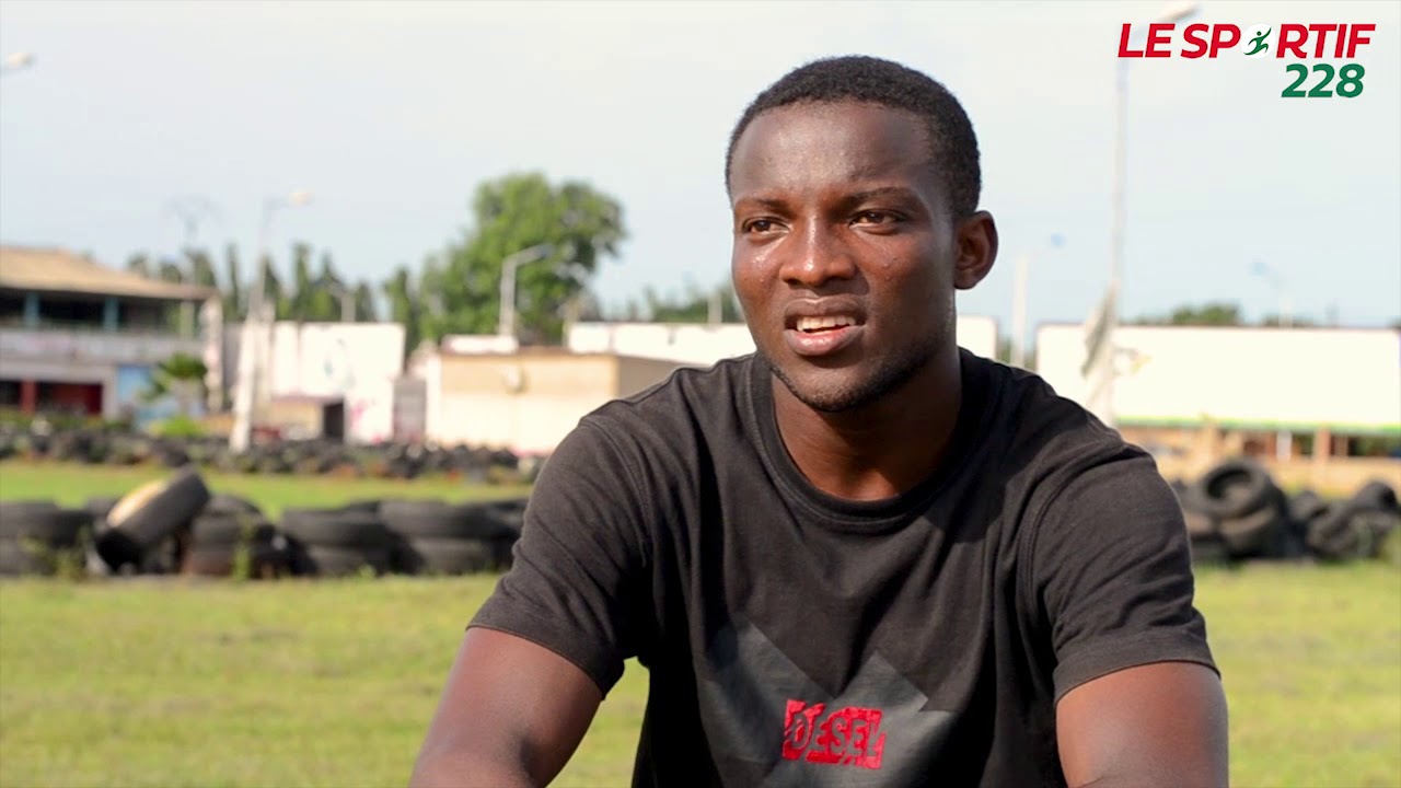 ACTE 2 "LE COIN DU SPORTIF" ATABA MAGNIM ATTAQUANT DE GBOHLOE-SU - YouTube