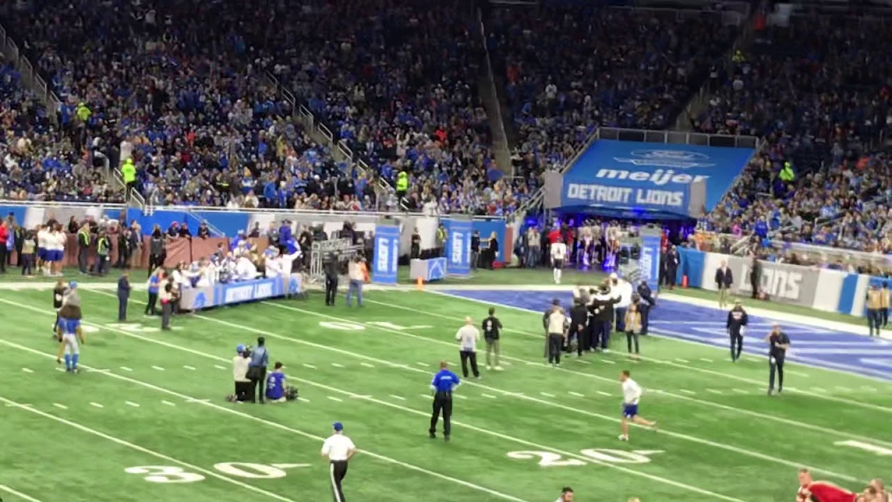 Chicago Bears vs Detroit Lions Introductions at Ford Field ...