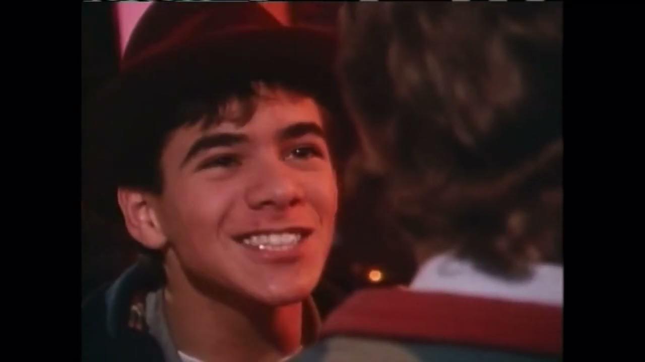 Degrassi Junior High - 2x13 “Pass Tense” - YouTube