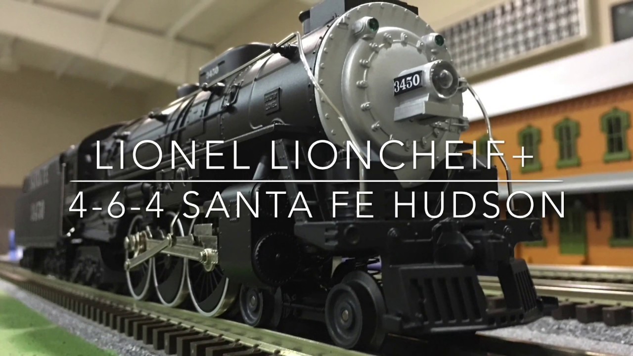 Lionel Santa Fe LionChief Plus Hudson - YouTube