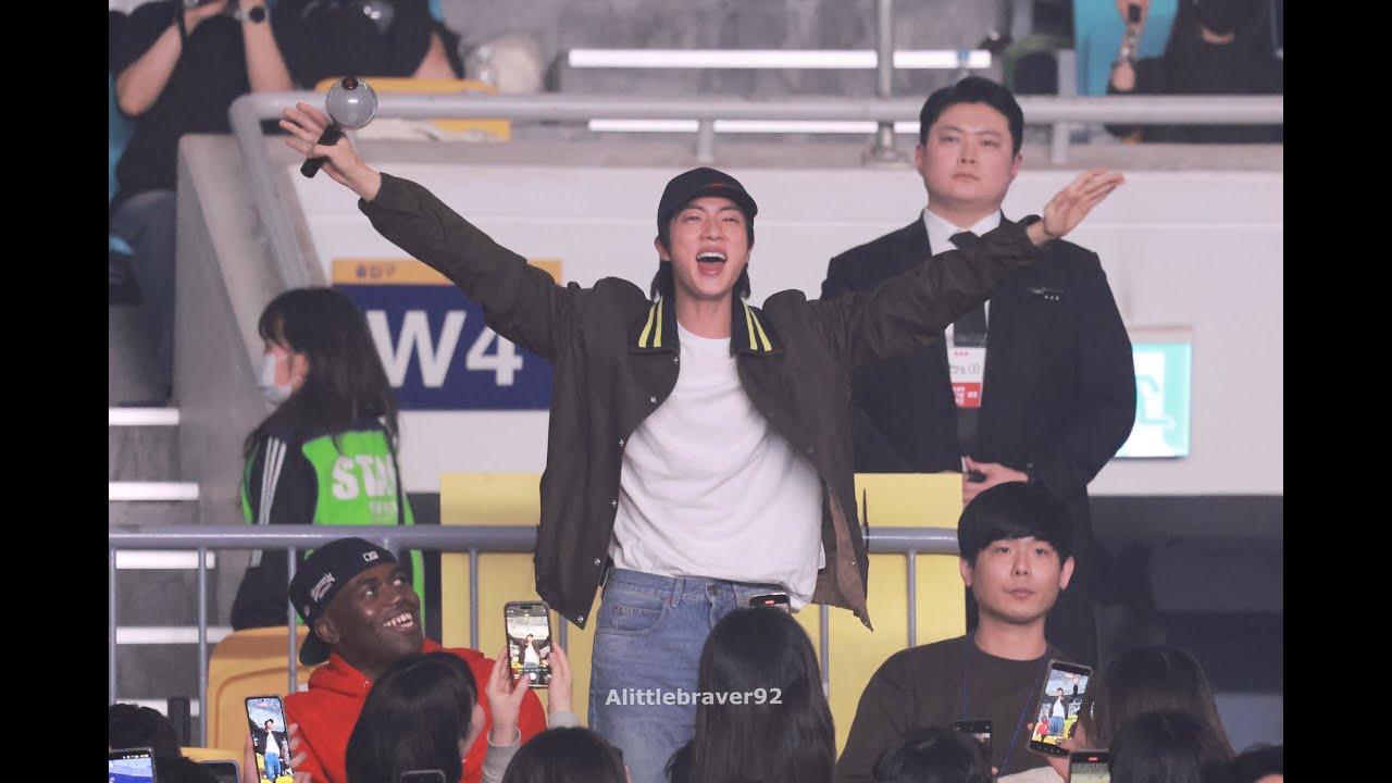 Jin Attend & Enjoy Jhope Final Concert 🔴 | Jhope Final Day Emotional ...
