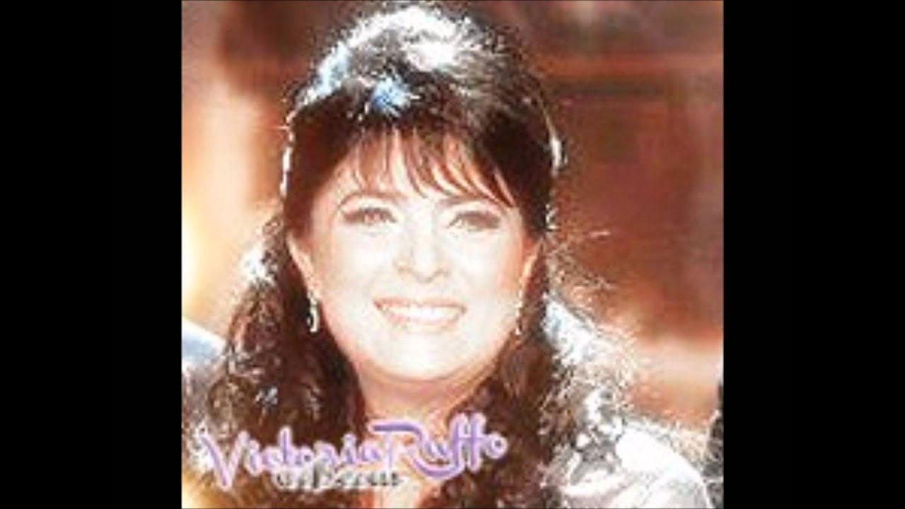 Victoria Ruffo - Linda - YouTube