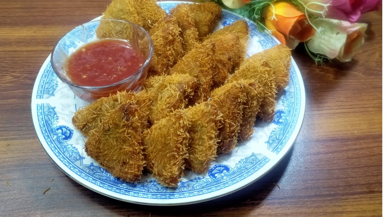 Potato Triangle Snacks| Tea Time Snacks| Tiffin Box Recipe - YouTube