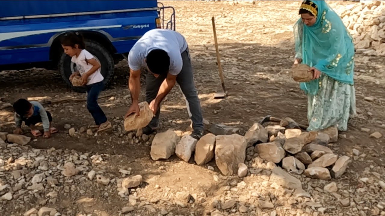 The doctor's family is building a field camp to help the nomads #dura # ...