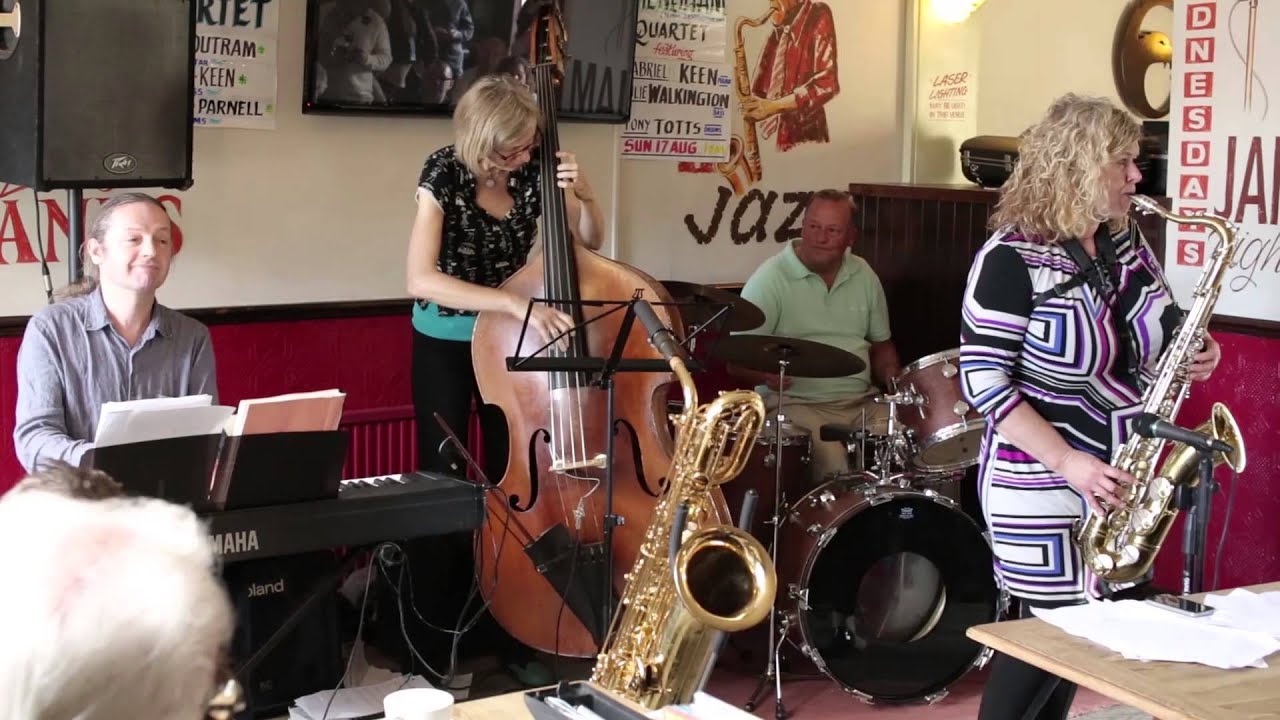 TRACEY MENDHAM QUARTET - YouTube