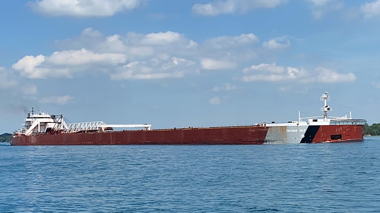 Thousand Foot Tug/Barge Presque Isle Salute - YouTube