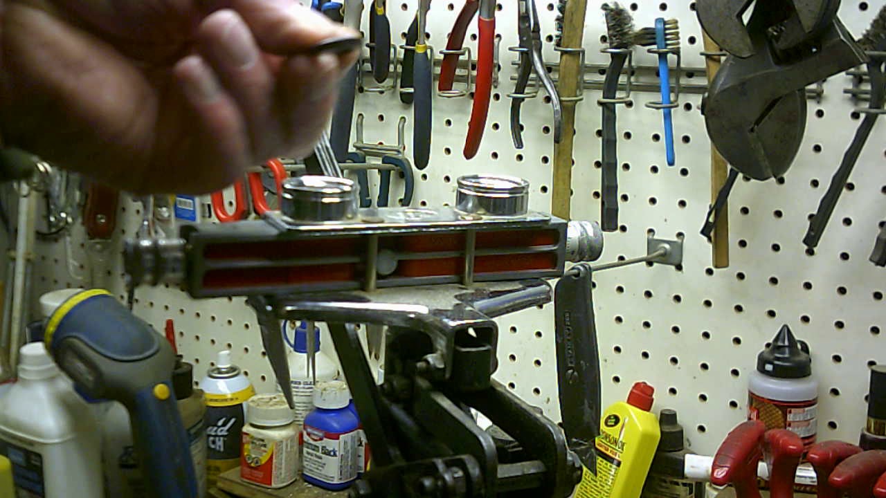 MEC 600 JR Powder Seal - YouTube