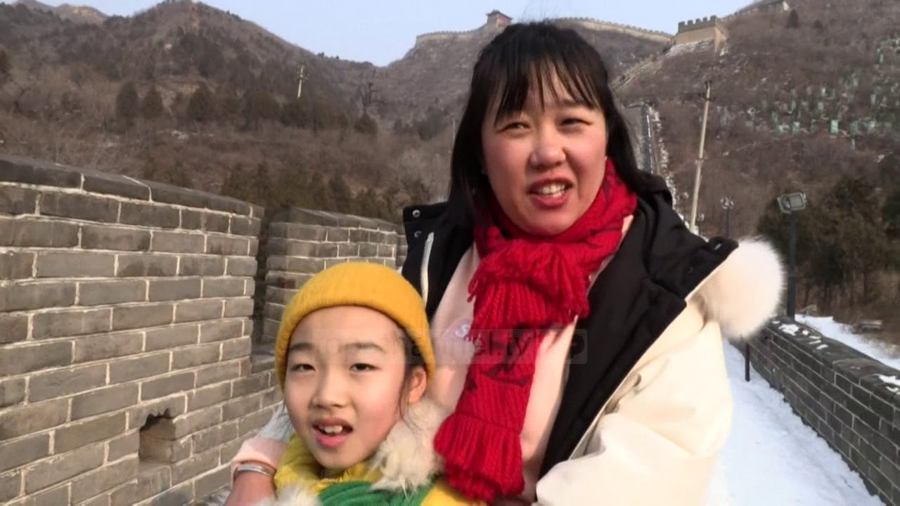 Muri i Madh Kinez mbulohet nga bora - YouTube