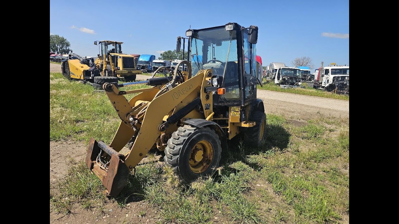 2010 CAT 904H - Equipment Parts Unit 10RE024 - YouTube