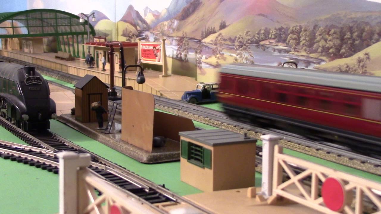 ,DUBLO 3 RAIL SILVER KING AND DUCHESS OF MONTROSE ON 6 COACH WORKING ...