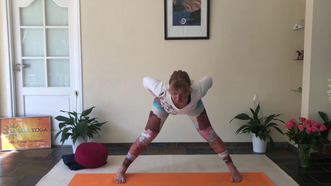 30 Min Yoga lunch break Day 01 - YouTube