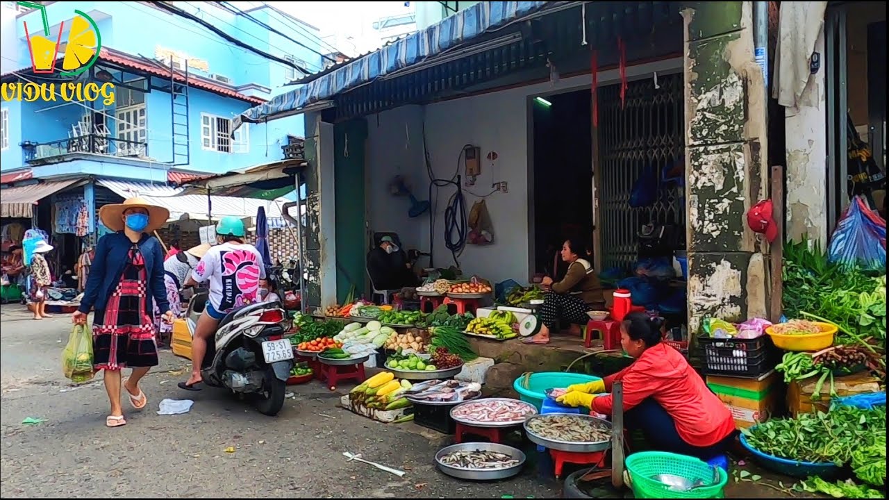 Cay Diep Market In Alley Sai Gon Viet Nam - YouTube