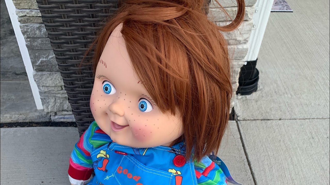 Chucky doll prank on my mom so funny 😂 - YouTube