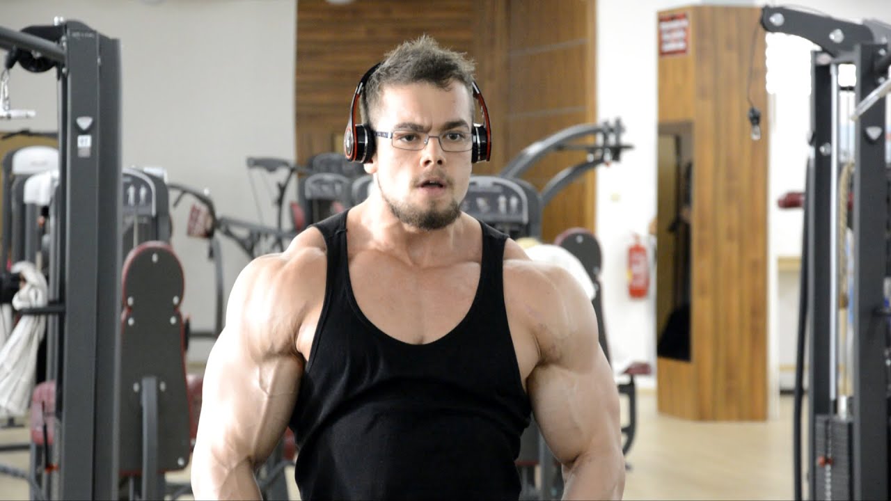 21yo Pavel Cervinka - Deltoids - YouTube