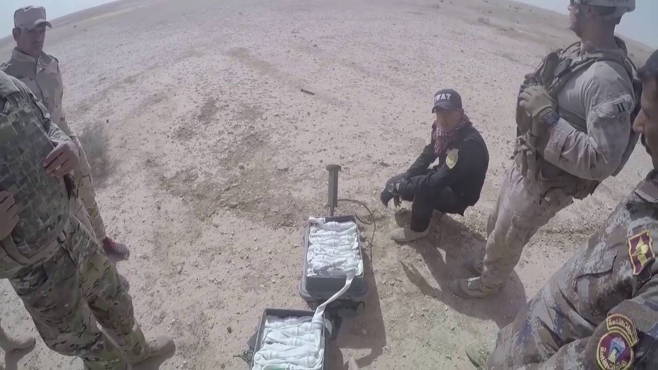 Iraqi Army EOD techs learn about APOBS - YouTube