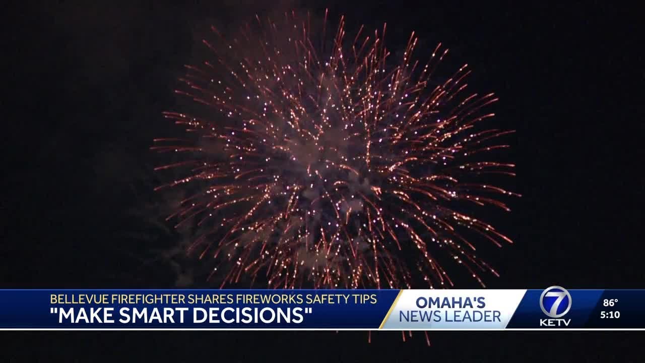 Bellevue firefighter shares fireworks safety tips - YouTube